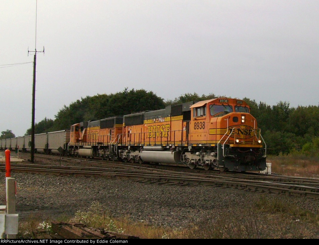 BNSF 8938 (SD70MAC)